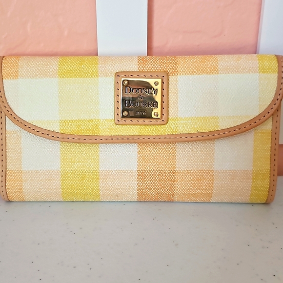 Dooney & Bourke | Bags | Dooney Bourke Quadretto Check Wallet | Poshmark